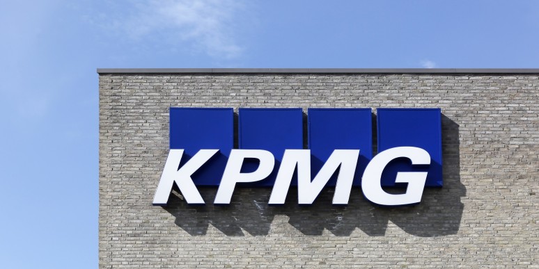 Le Big Four KPMG se renforce en stratégie...